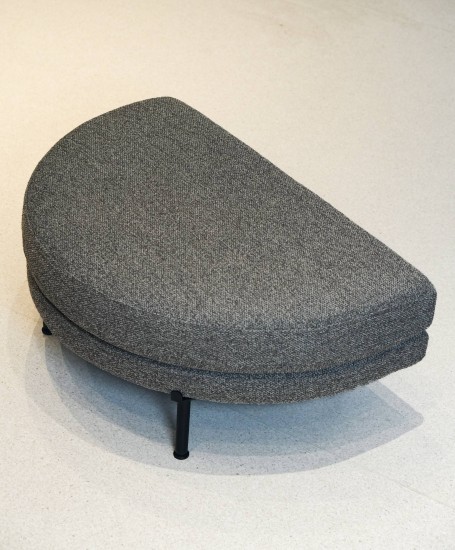 Minimalist Single Seater Sofa - Luxury Meets Compact Design - Nicchris